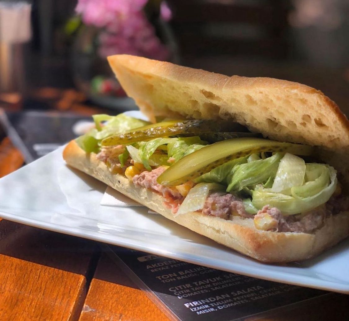 Ton Balıklı Sandviç – Fırından Cafe